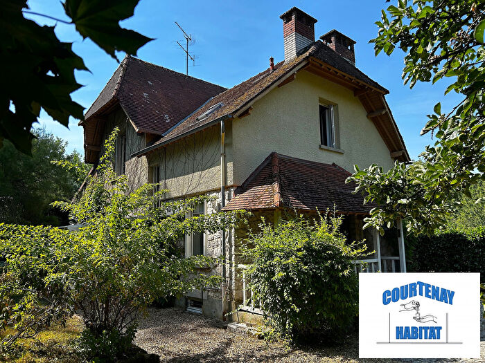 Maison 5 pièces à Savigny-sur-Clairis, à vendre
