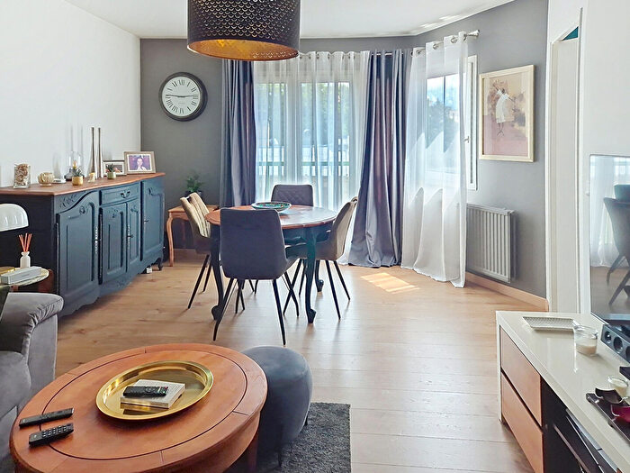 Appartement 2 pièces à vendre - Créteil, Centre ancien