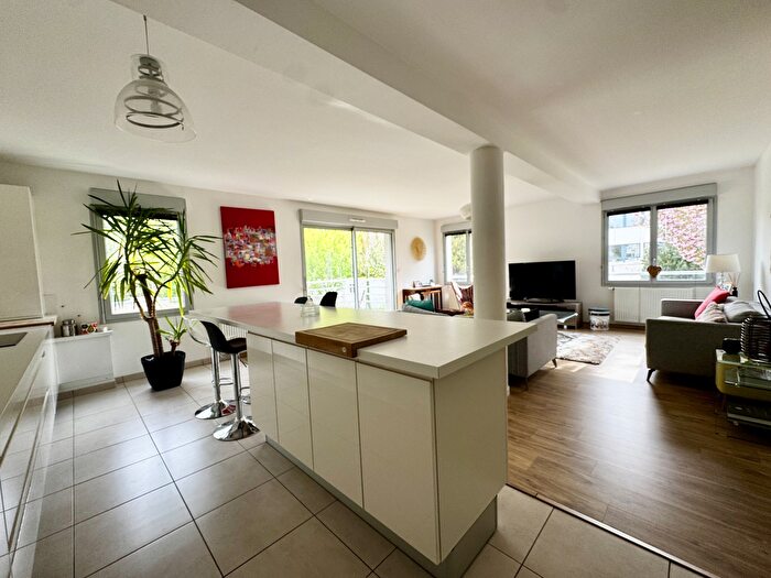 Appartement à louer - Amiens - 3 pièces - 2 chambres