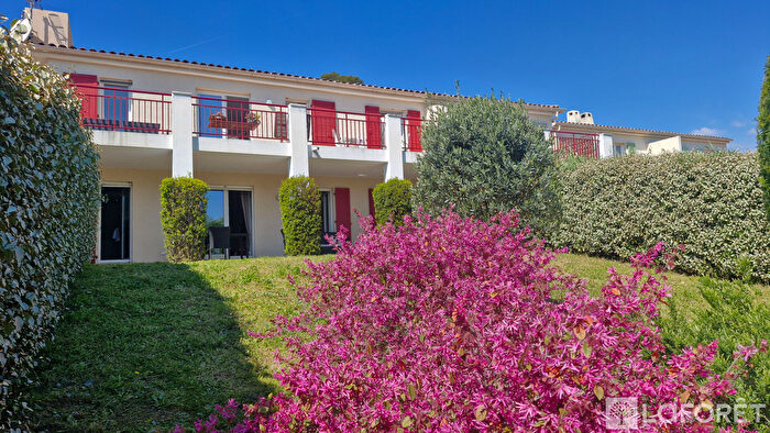 Appartement 3 pièces à vendre à Fréjus, Caïs