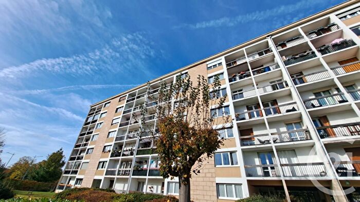 Appartement à louer - Compiègne, Les Maréchaux - 4 pièces - 3 chambres