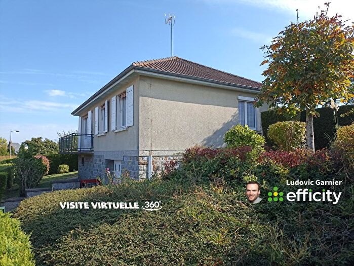 Maison 4 pièces à Saint-Hilaire-du-Harcouët, à vendre
