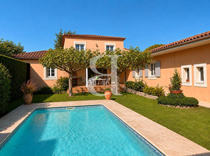 Maison 6 pièces à L'Isle-sur-la-Sorgue, Centre-ville, à vendre