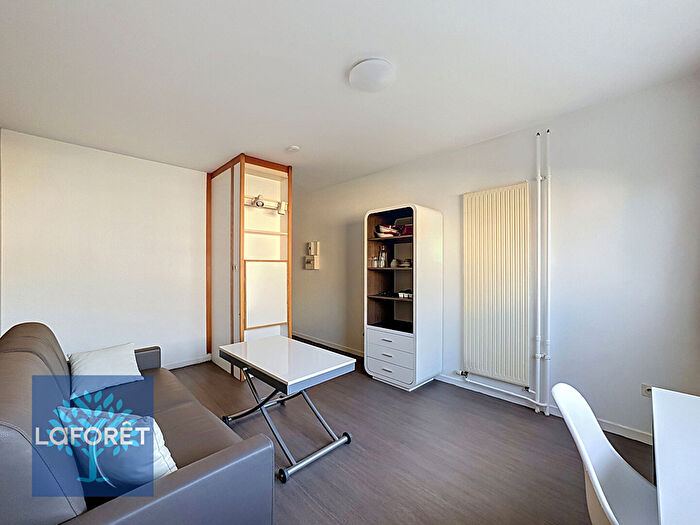 Évry, Les Aunettes : Appartement 1 pièce à louer