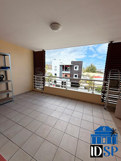 Appartement 3 pièces à Le Port, Centre-ville, à louer
