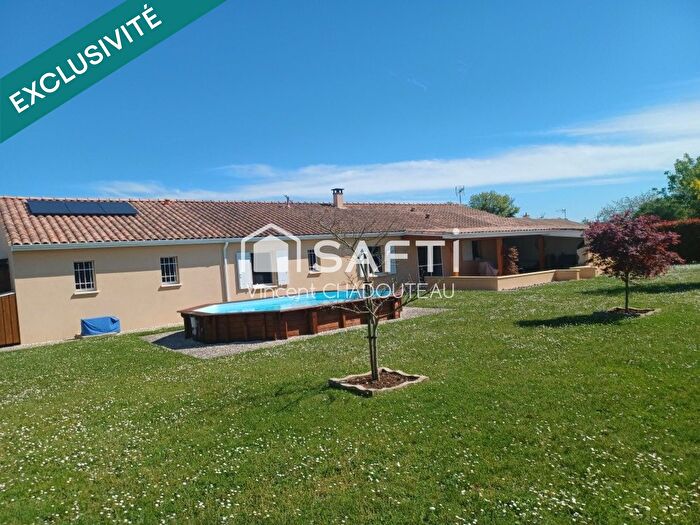 Maison 4 pièces à Saint-Mary, à vendre