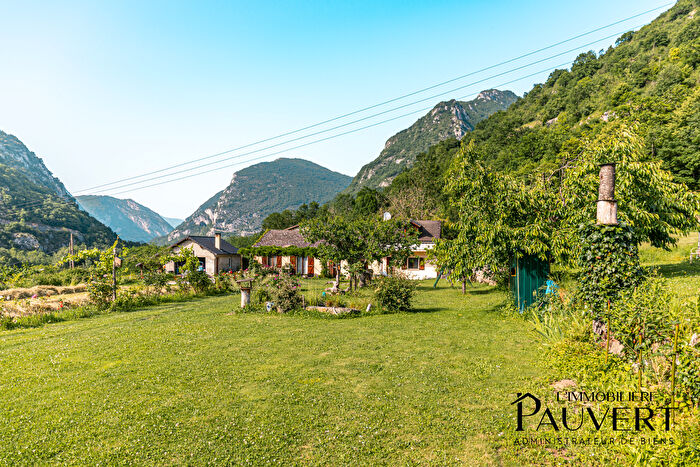 Maison à vendre - Capoulet-et-Junac - 5 pièces - 5 chambres