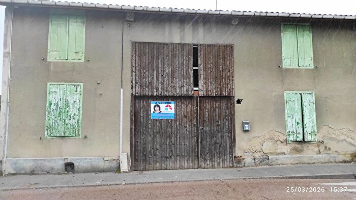 Maison à vendre - Vitry-le-François - 6 pièces - 2 chambres