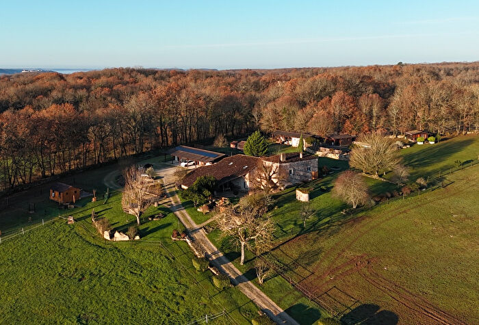 Maison à vendre - Tournon-dAgenais - 8 pièces - 3 chambres