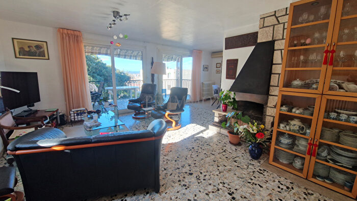 Maison à vendre - Saint-Raphaël, Plateau Notre-Dame - 8 pièces - 6 chambres