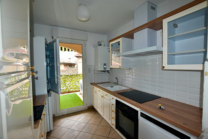 Appartement à louer - Orange, Centre-ville - 3 pièces - 2 chambres