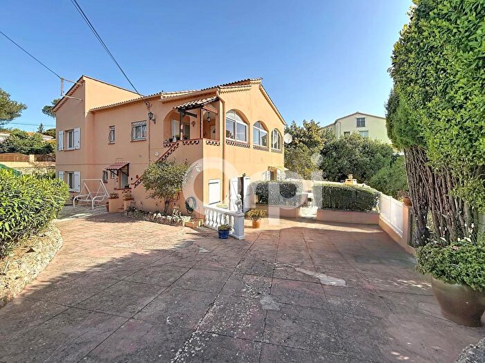 Maison 8 pièces à Fréjus, Saint-Aygulf, à vendre
