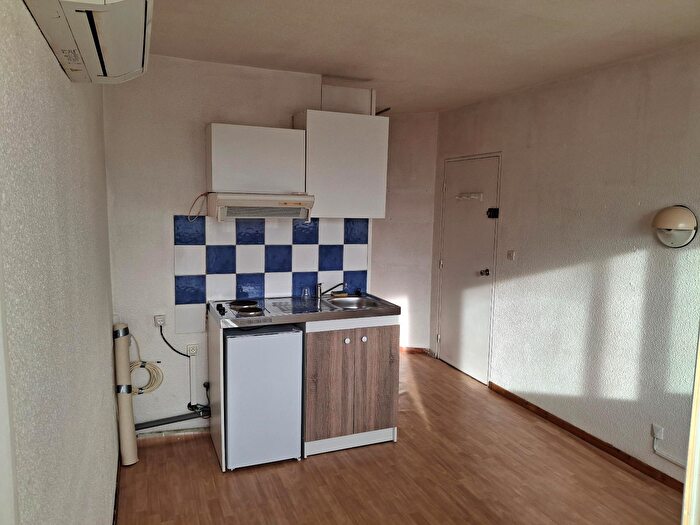 Appartement à vendre - Saint-Cyprien, Le Port - 1 pièce