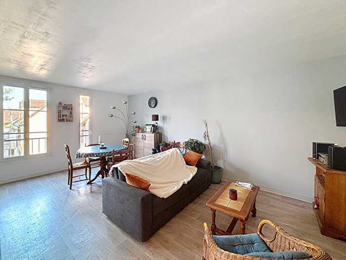 Appartement à louer - Auxerre, Centre-ville - 3 pièces - 2 chambres