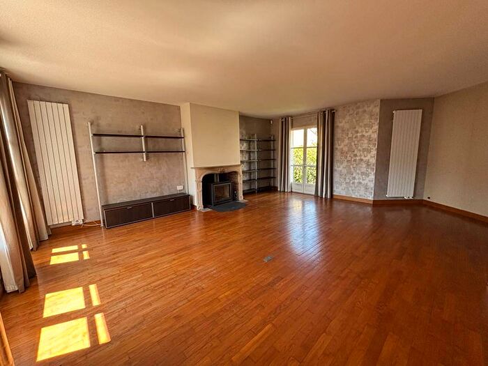 Maison à louer - Palais de Justice-Saint Eusebe-Pont, Auxerre - 7 pièces - 6 chambres