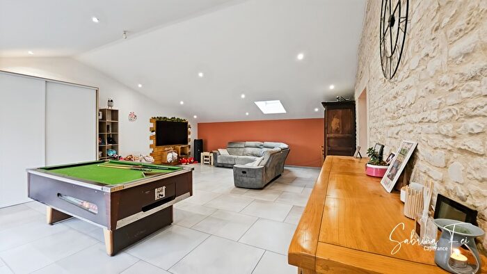 Maison à vendre - La Ronde - 7 pièces - 4 chambres