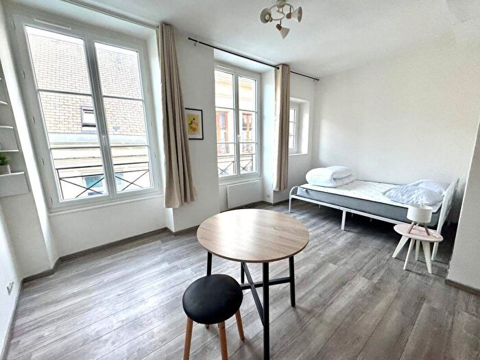 Appartement 2 pièces à Plateau, Laon, à louer
