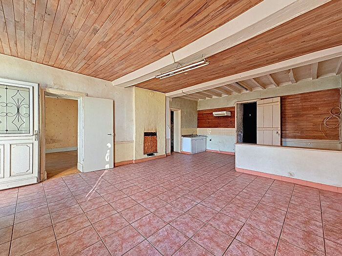 Maison 10 pièces à Montreuil-sur-Maine, à vendre