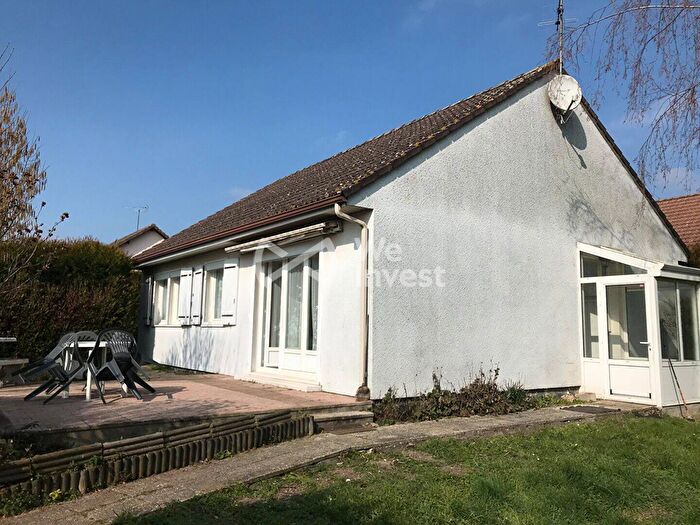 Maison à louer - Corbeilles - 4 pièces - 3 chambres