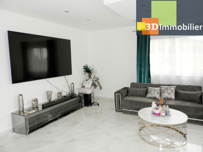 Lons-le-Saunier - Maison 9 pièces à vendre