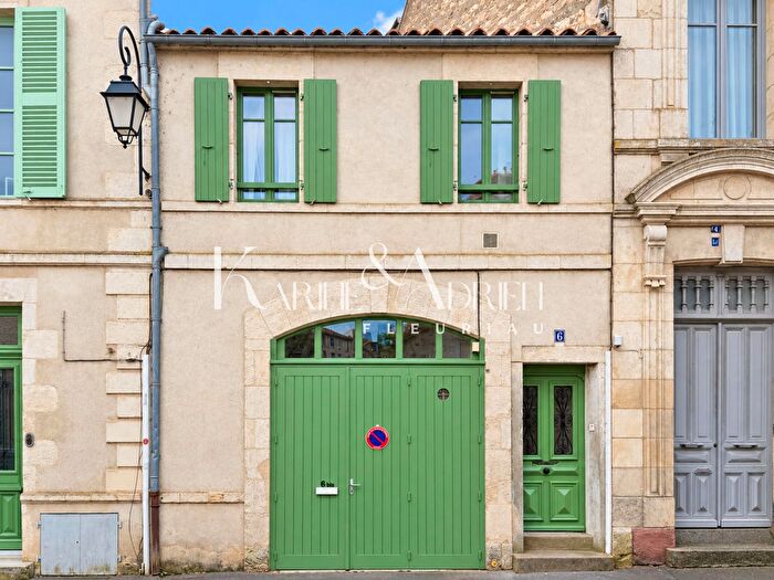 Fontenay-le-Comte, Centre-ville, Les Loges, La Pommeraie, La Sablière - Appartement 2 pièces à louer