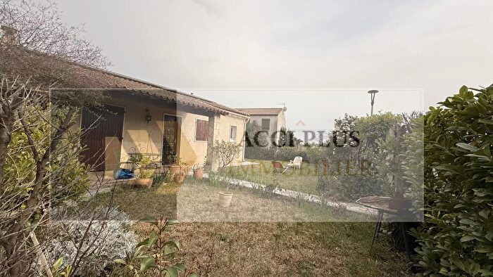 Maison à vendre - Marguerittes - 5 pièces - 3 chambres