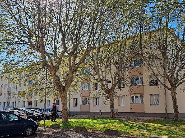 Appartement à louer - Argensol, Orange - 3 pièces - 2 chambres