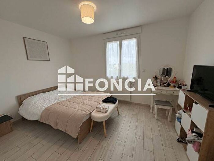 Maison à louer - Forêt, Saint-Berthevin - 4 pièces - 2 chambres