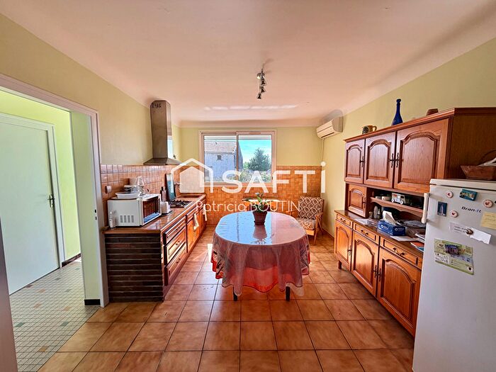 Maison 7 pièces à Champdeniers-Saint-Denis, à vendre