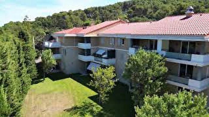 Appartement 1 pièce à Bouc-Bel-Air, La Mounine, Le Serre, Valcros, à vendre