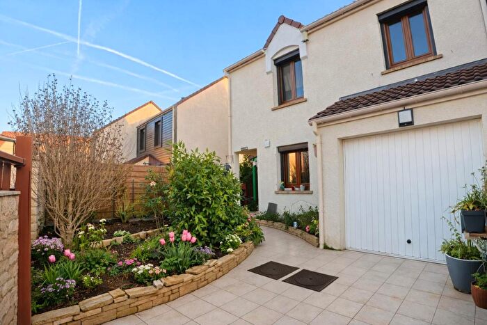 Neuilly-Plaisance, Rennouillères - Maison 5 pièces à vendre