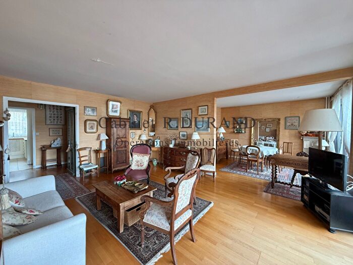 Appartement à vendre - Courbevoie, Marceau République - 4 pièces - 3 chambres