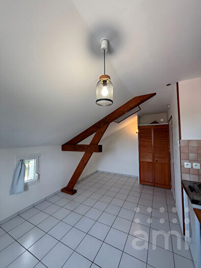 Mignaloux-Beauvoir : Appartement 1 pièce à louer