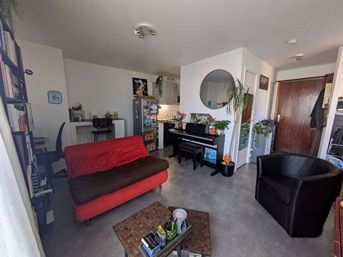 Appartement à louer - Grosse Pierre-Foch-Dunant-Guynemer-Collinet, Meaux - 1 pièce