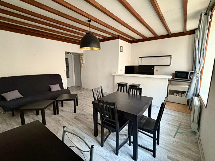 Appartement à vendre - Lille, Centre-ville, Euralille - 2 pièces - 1 chambre