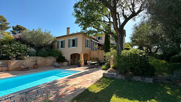 La Seyne-sur-Mer, Sud : Maison 6 pièces à vendre