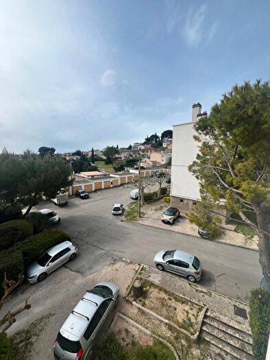 Appartement à louer - Les Pennes-Mirabeau - 3 pièces - 2 chambres