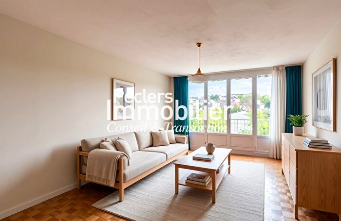 Rueil-Malmaison, Coeur de Ville - Appartement 4 pièces à vendre