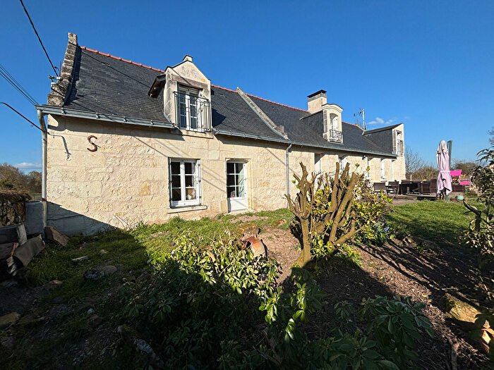 Maison à vendre - Savigny-en-Véron - 5 pièces - 3 chambres