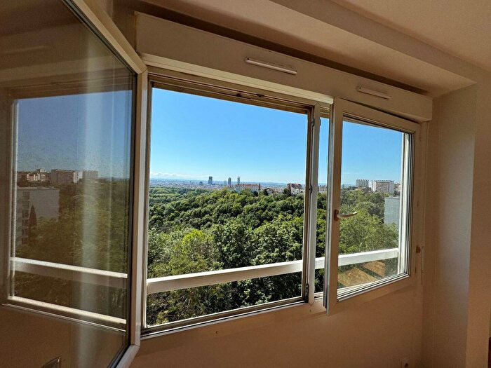 Pasteur Margnolles, Caluire-et-Cuire : Appartement 3 pièces à louer