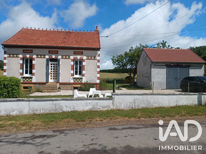Maison 4 pièces à vendre à Issy-l'Évêque