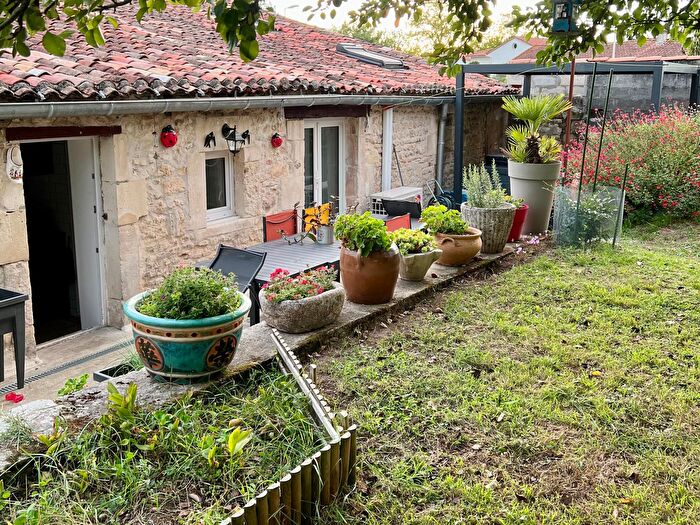 Maison 4 pièces à vendre à Cozes