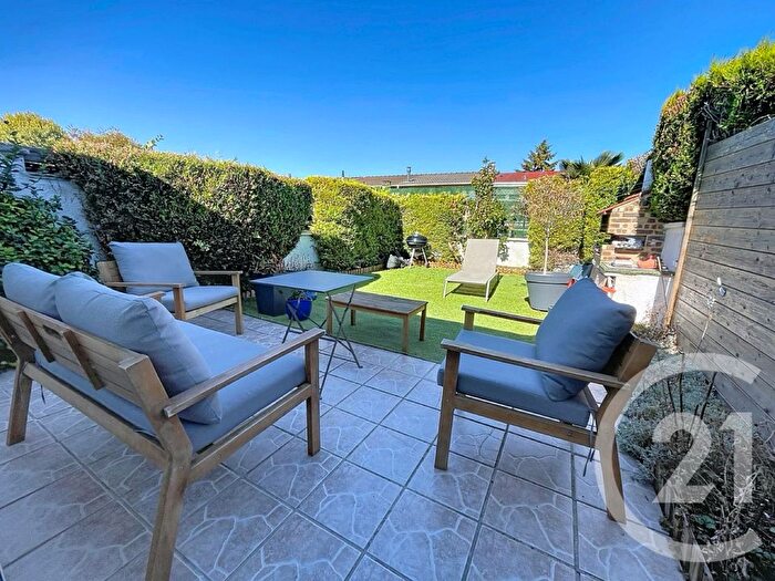 La Queue-en-Brie : Maison 5 pièces à vendre