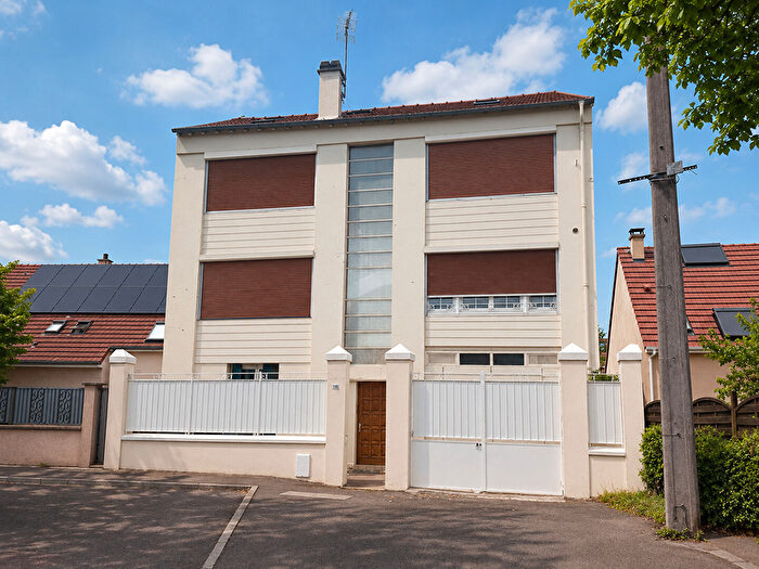 Appartement 1 pièce à louer à Chatou, Est