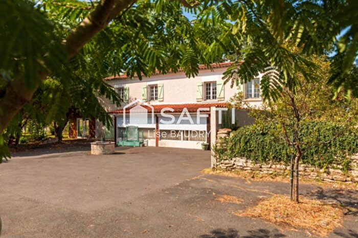 Maison à vendre - Arçais - 7 pièces - 5 chambres