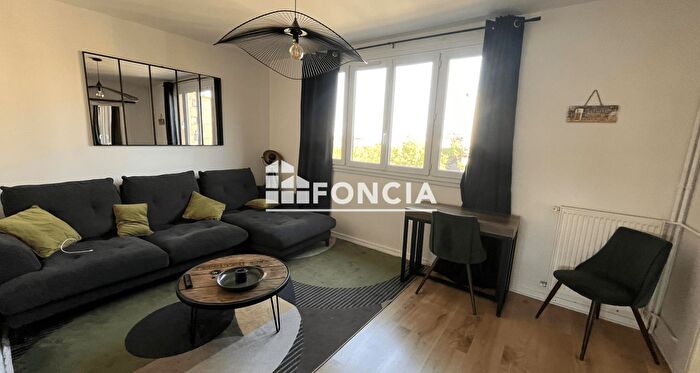 Les Clayes-sous-Bois, Centre-ville - Appartement 4 pièces à vendre