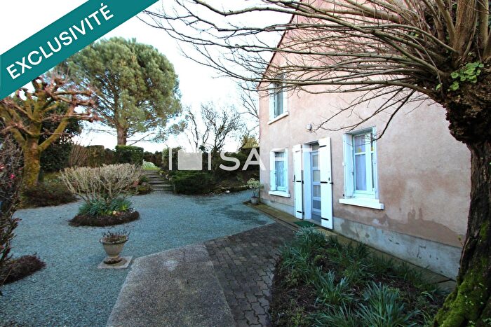 Maison à vendre - Saint-Maurice-le-Girard - 5 pièces - 3 chambres