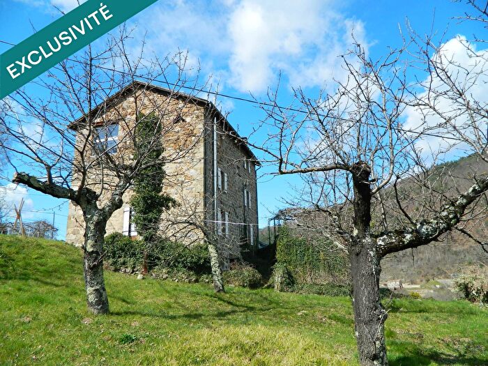 Maison à vendre - Saint-Martin-de-Valamas - 10 pièces - 7 chambres