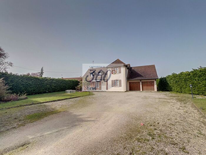 Maison à vendre - Louhans - 5 pièces - 4 chambres