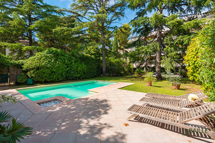 Appartement à vendre - Marseille e , Perier - 6 pièces - 4 chambres